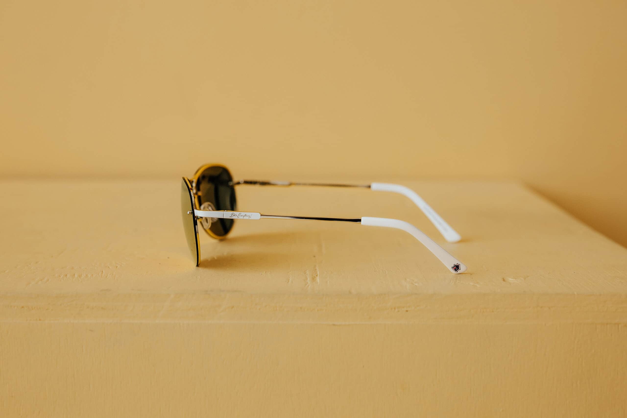 🕶️ The Dateviators™ | Date Everything!