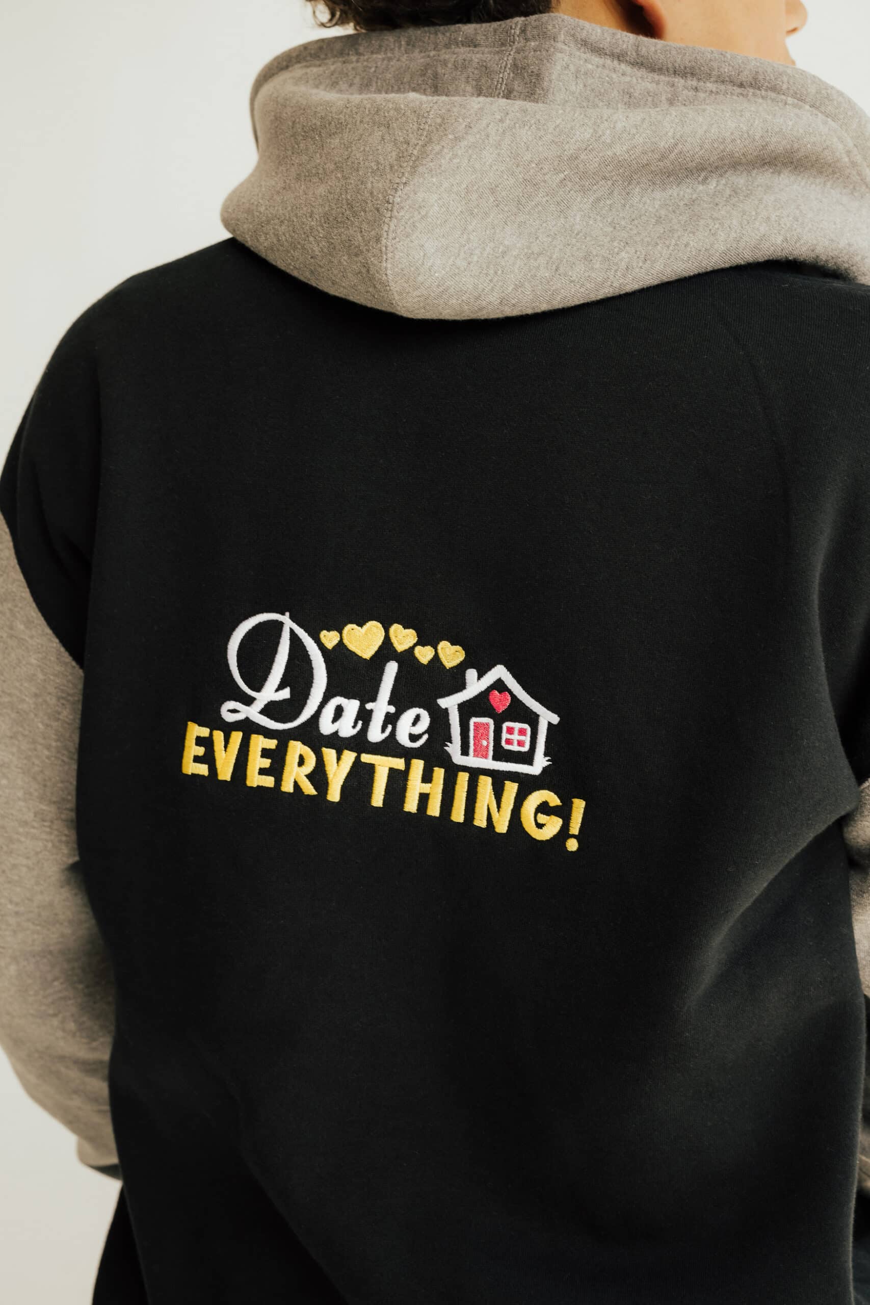 🔴 The Fantastic Red Shirt | Date Everything!